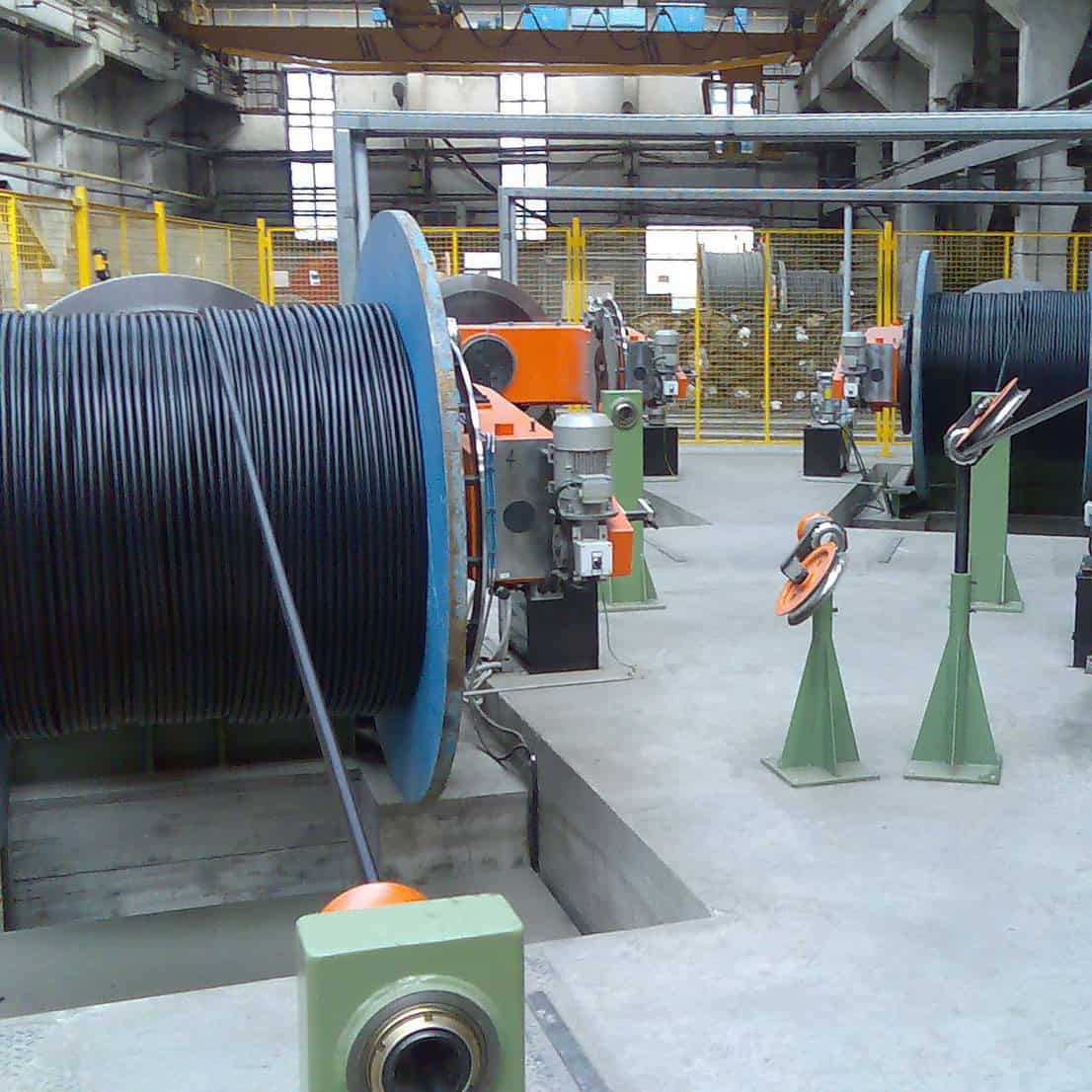 Producție cabluri, conductoare și izolatoare pentru linii de medie și ...